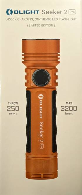 OLIGHT SEEKERPRO2 Seeker Pro Flashlight Desert Serialized
